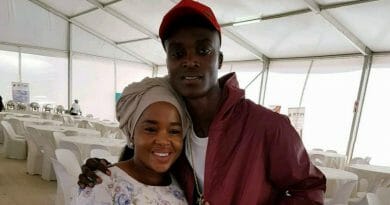 Is Thomas Plant Married? His Wikipedia, Wife, Family and Net worth ...