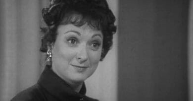 Is David Leon Married? His Biography, Wife, Family and Net worth ...