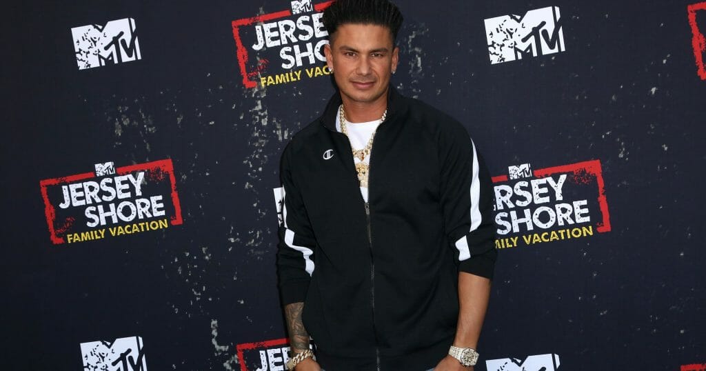 Is Pauly D Married? His Bio, Age, Wife, Daughter, Height and Net worth ...