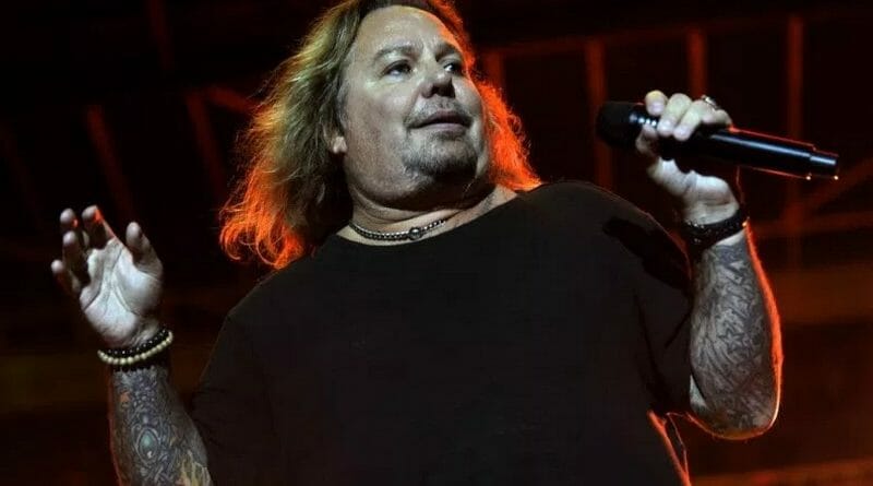 Is Vince Neil Married? His Bio, Age, Wife, Daughter, Height and Net ...