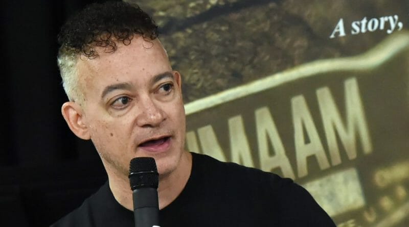 Is Christopher Reid Married? His Bio, Age, Wife, Height and Net worth ...