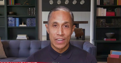 Is Jon Cor Married? His Bio, Age, Wife, Height and Net worth - Married ...