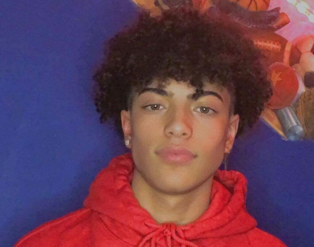 Is Derek Trendz Married? His Bio, Parents, TikTok, Girlfriend and Net ...